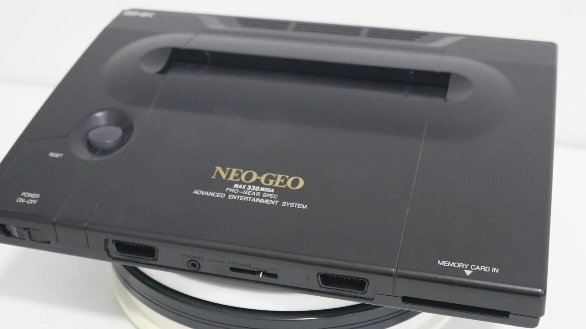 现在收藏“一代机皇”NEO GEO需要多少钱？ | 机核 GCORES