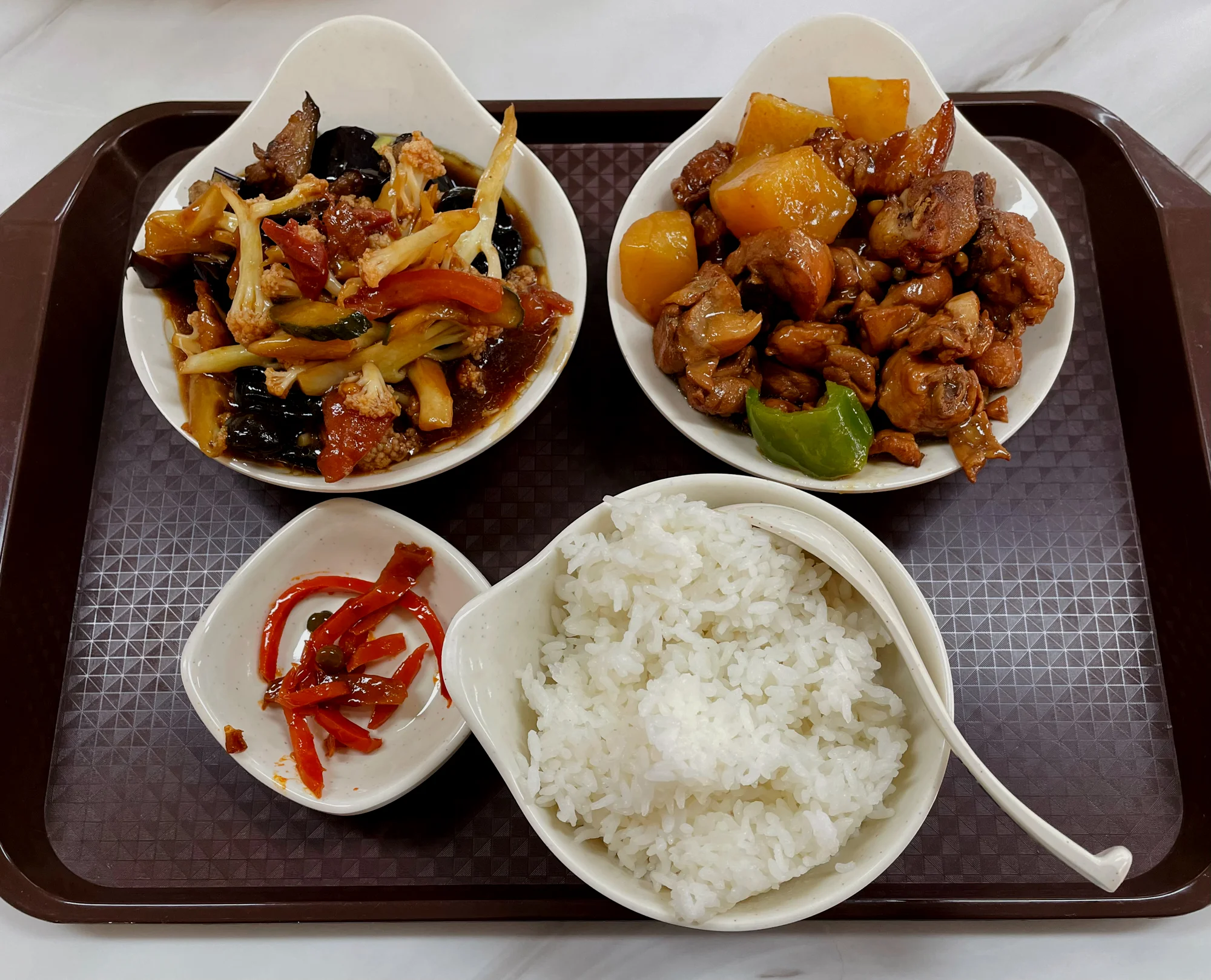 一、 单位食堂打饭大哥比打饭阿姨给得还多。 觉得喝不下粥了就没拿，后来从我身后路过的同事看到我没有粥 机组 机核 Gcores